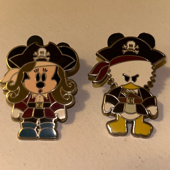 Disney | Other | Vintage Set Of Pirate Minnie Donald Pins | Poshmark